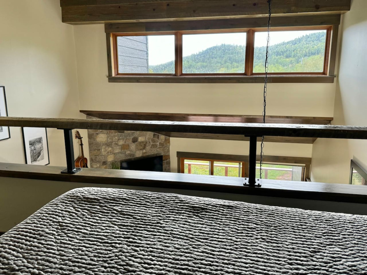 Ski-in/ski-out Access And Stunning Mountain Views - Luxurious Chalet Retreat - Lutsen, MN