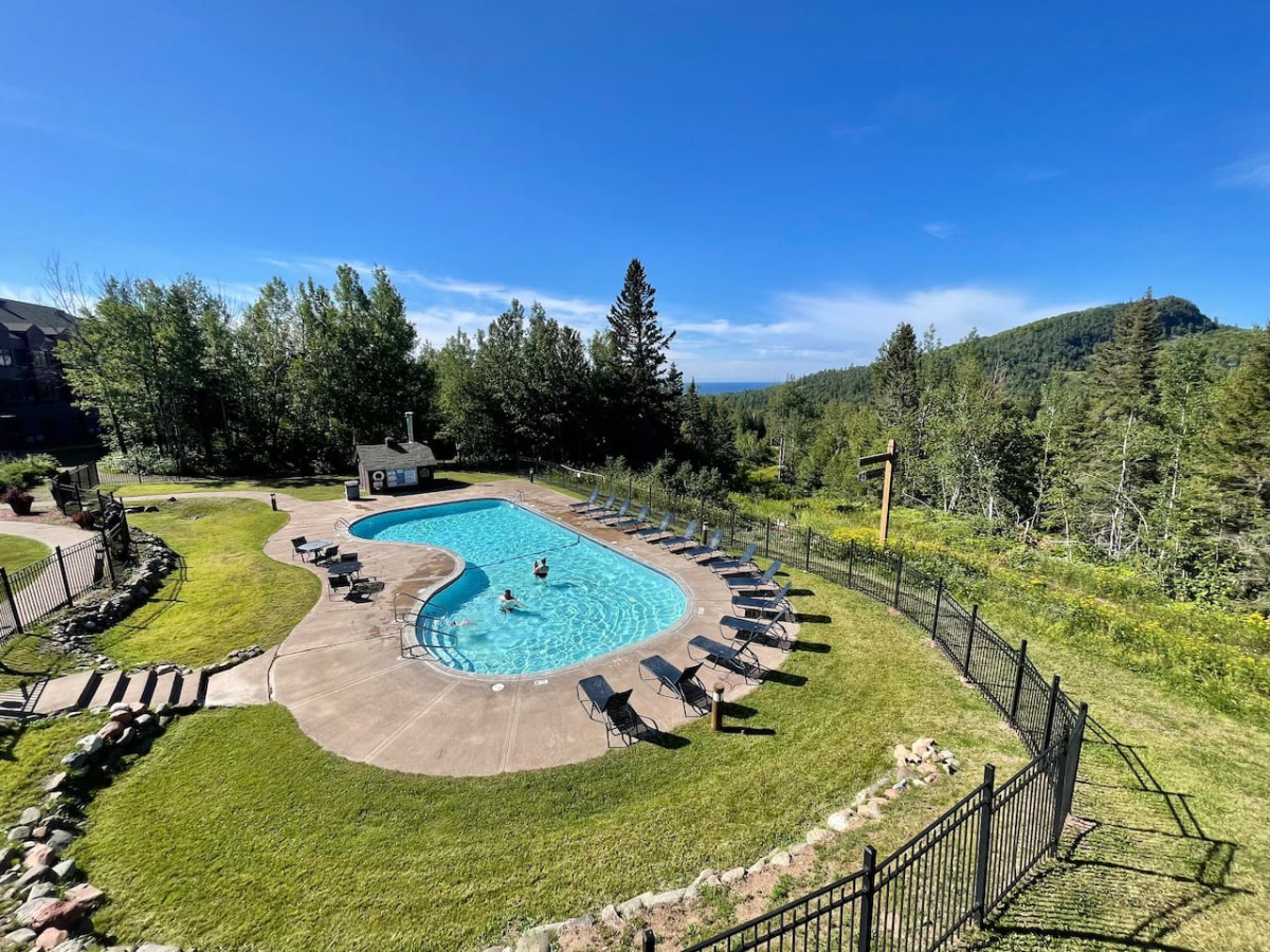 Ski-in Access And Hot Tub - Cozy Mountain Escape - Lutsen, MN