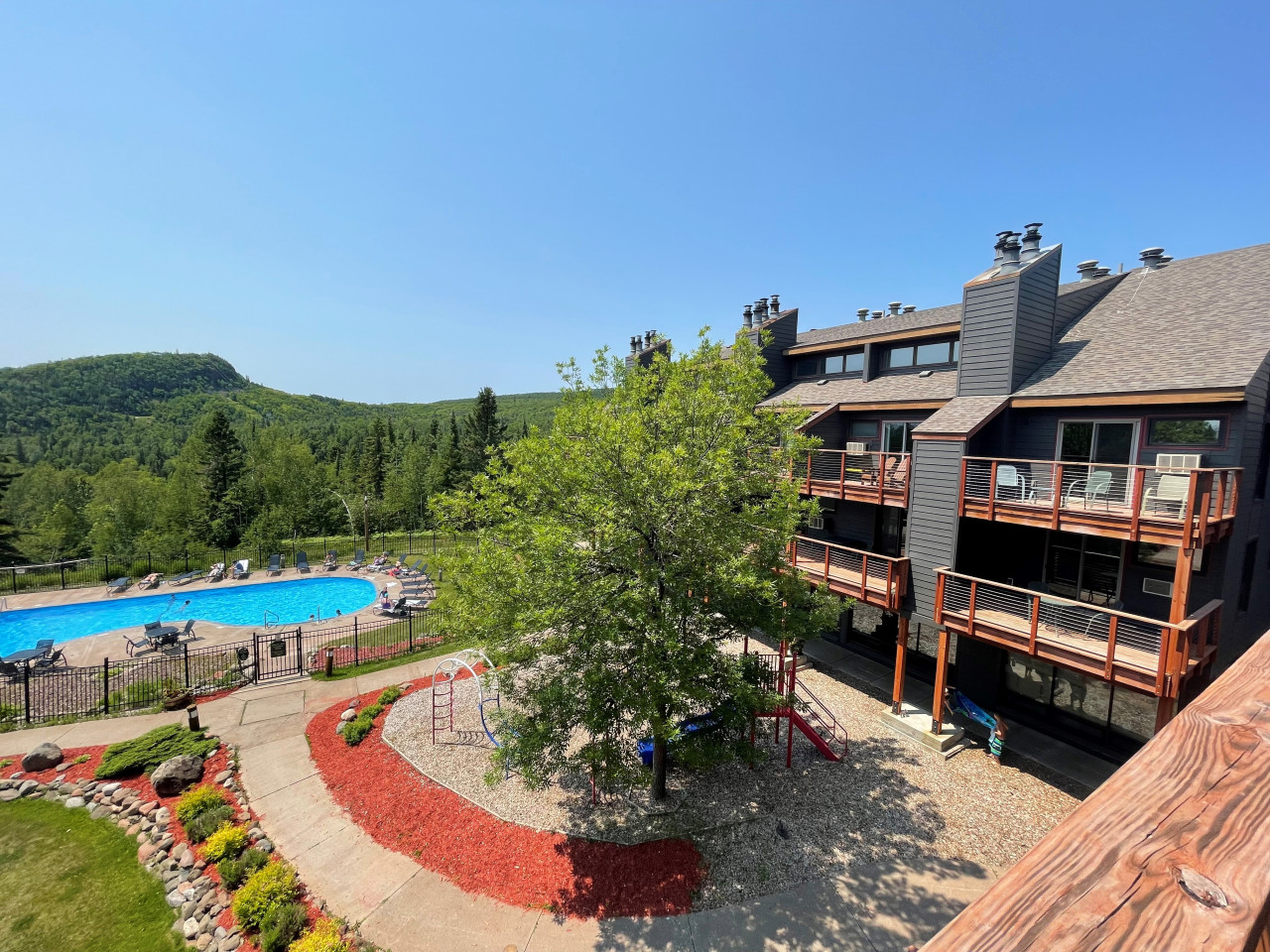 Ski-in/out Access And Scenic Views - Stunning Mountain Retreat - Lutsen, MN