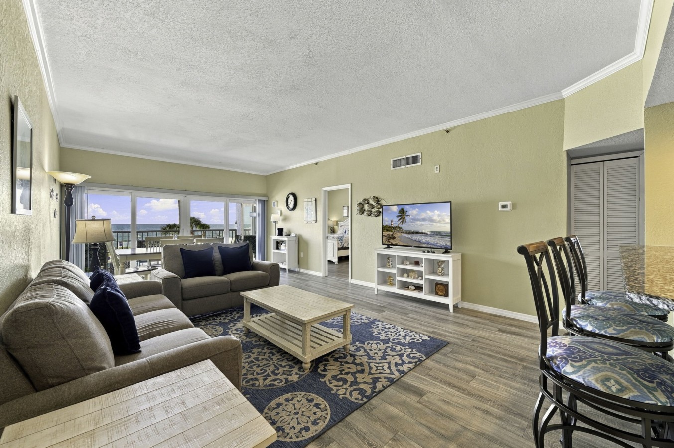 Beachfront Getaway At San Remo 207 | Renovated 3br Condo With Pool & Gulf Views In Redington Shores - Redington Shores, FL