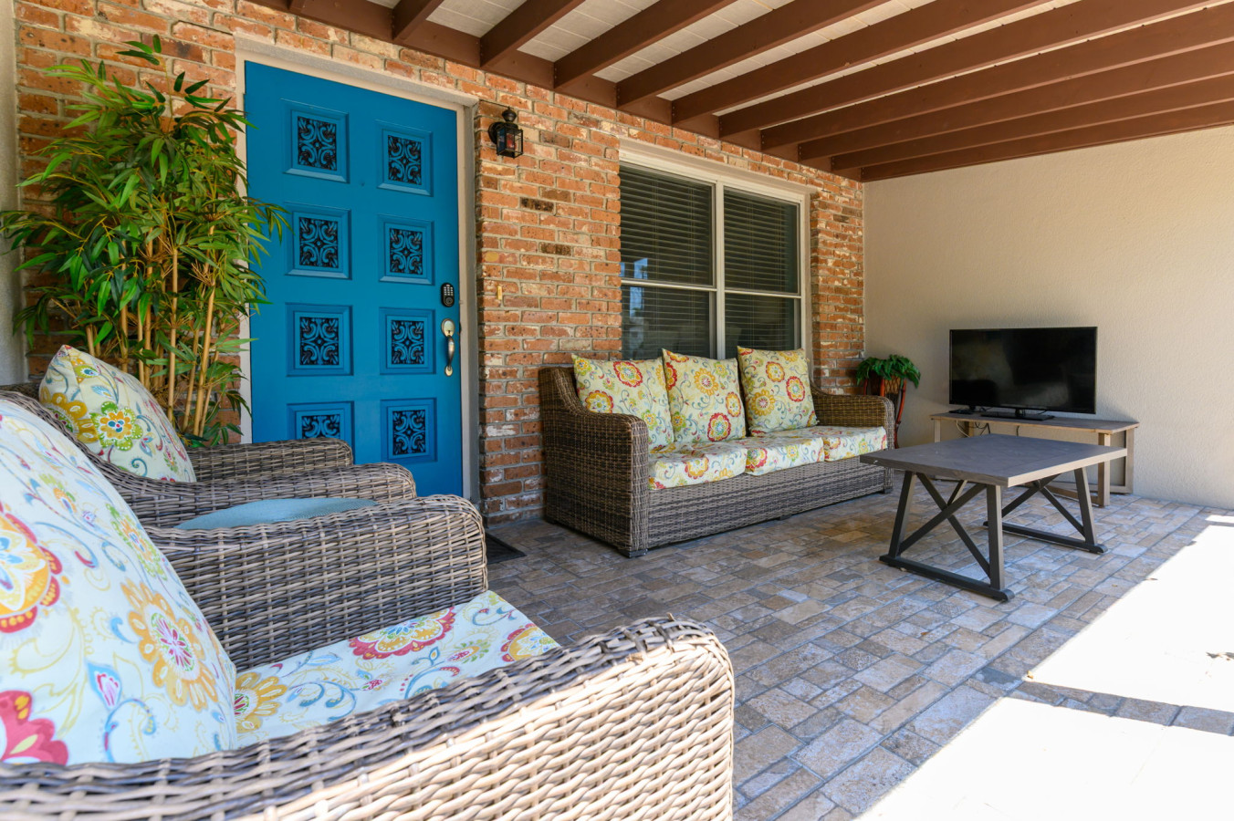 Spacious Home With Tranquil Backyard - Unique Retreat - St. Petersburg, FL