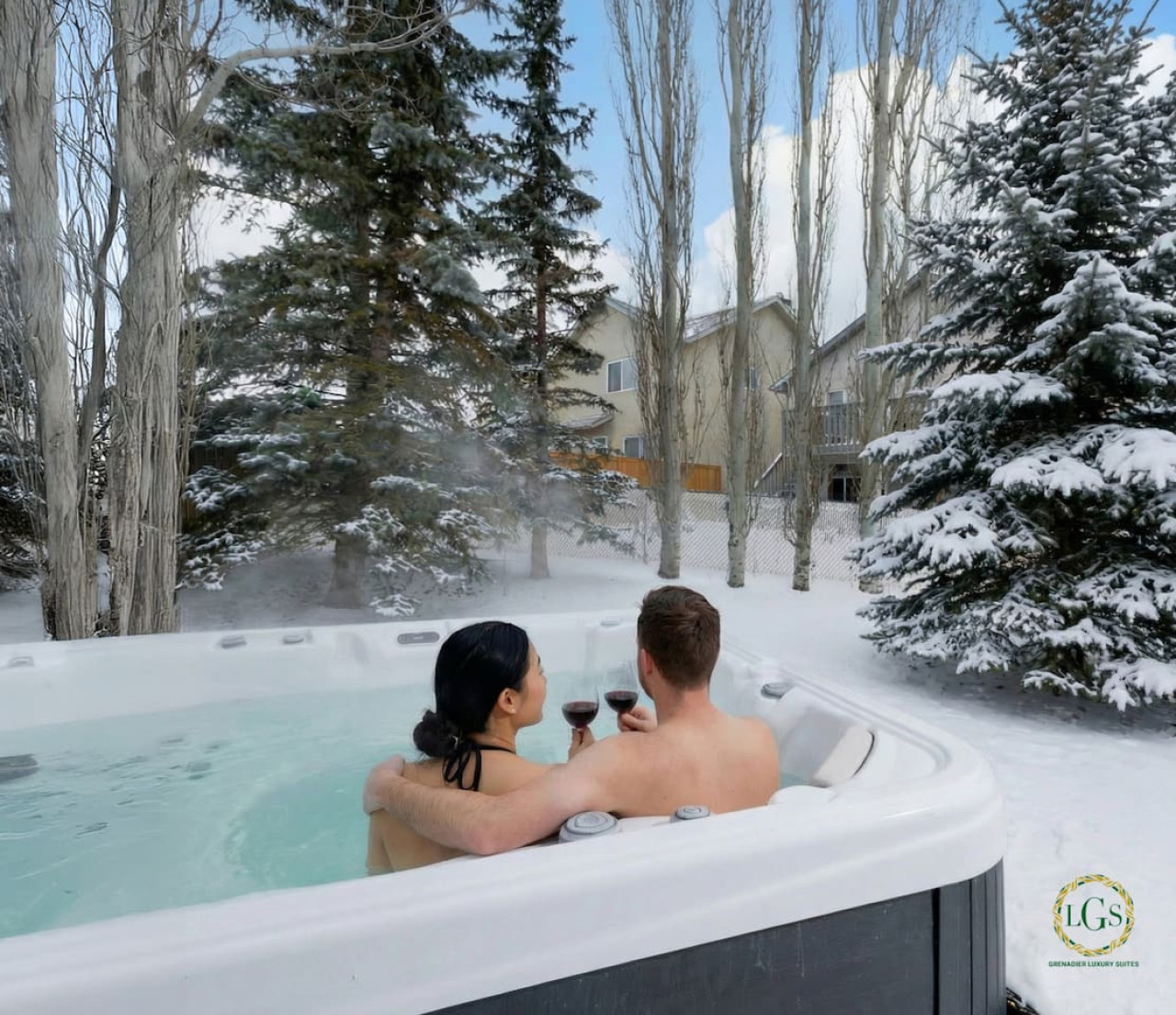 3br Arbour Lake Home, Hot Tub, Game Room - Canada