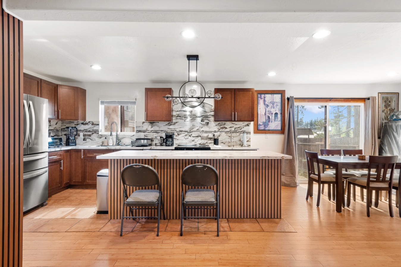 Walk To Lake Tahoe | Sleeps 10 | Ev Charger - South Lake Tahoe, CA