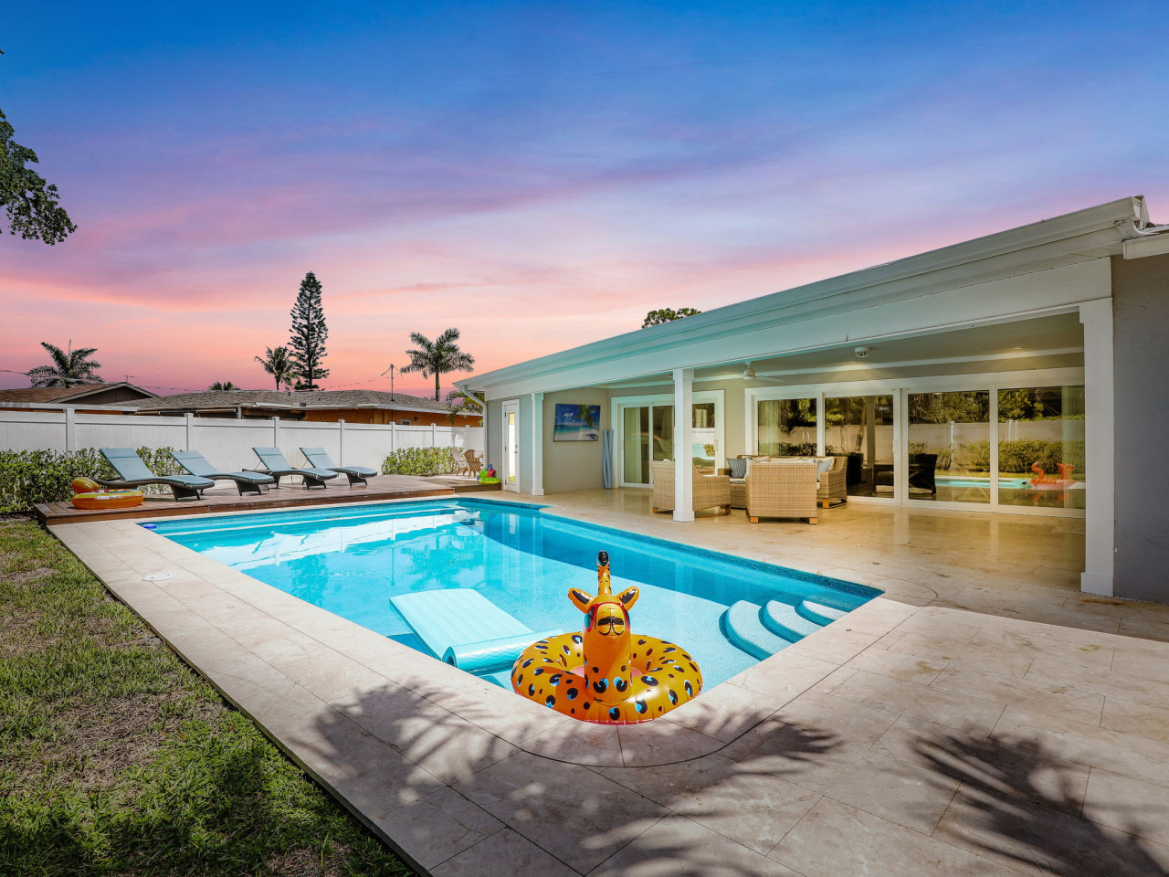 Retreat By The Beach With Pool, Spa & Fire Pit - Bonita Springs, FL