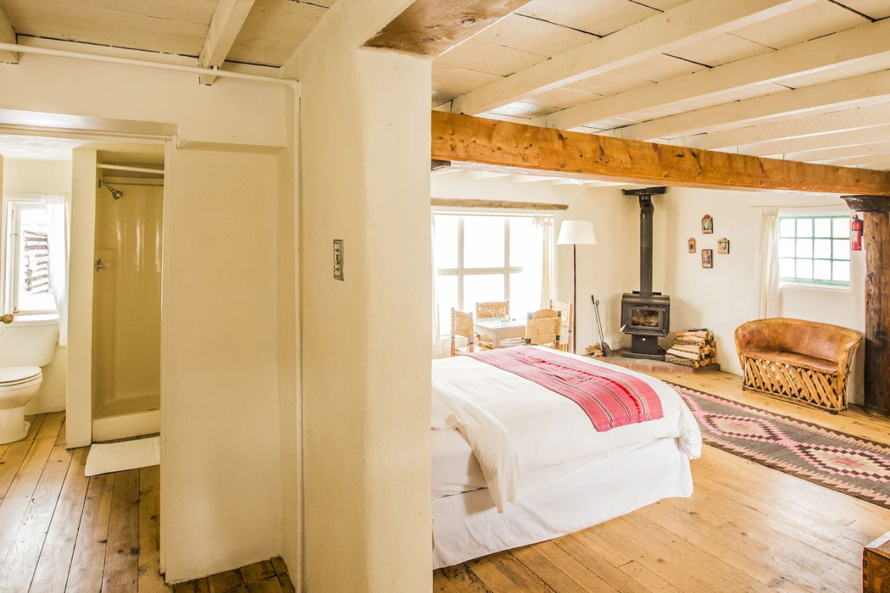 Writer’s Farm Cabin: Hot Tub Saunas Farm Animals - New Mexico