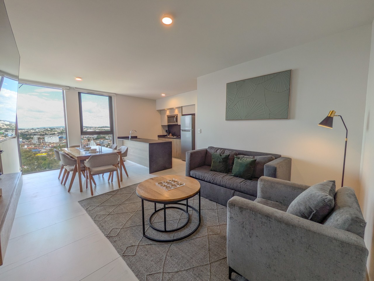 Modern Apartment With Rooftop & City Views - México