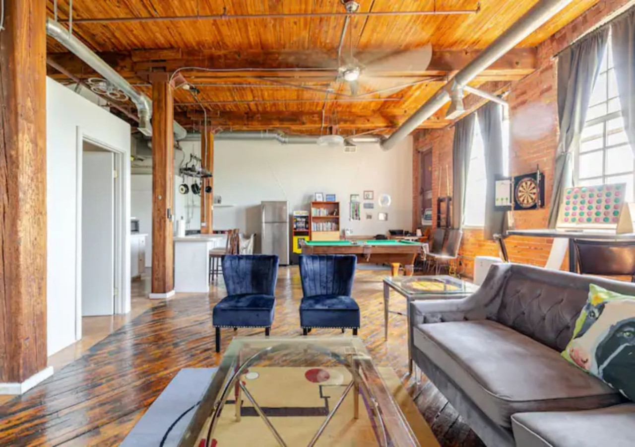 Stunning Loft With Riverwalk Views - Detroit, MI