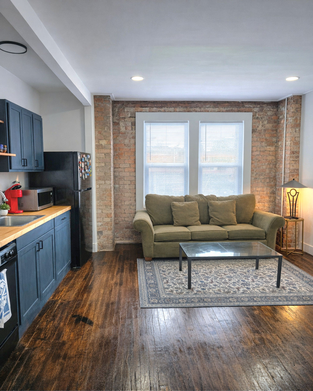 The Gratiot – Modern Comfort Just Minutes From Downtown Detroit - Detroit