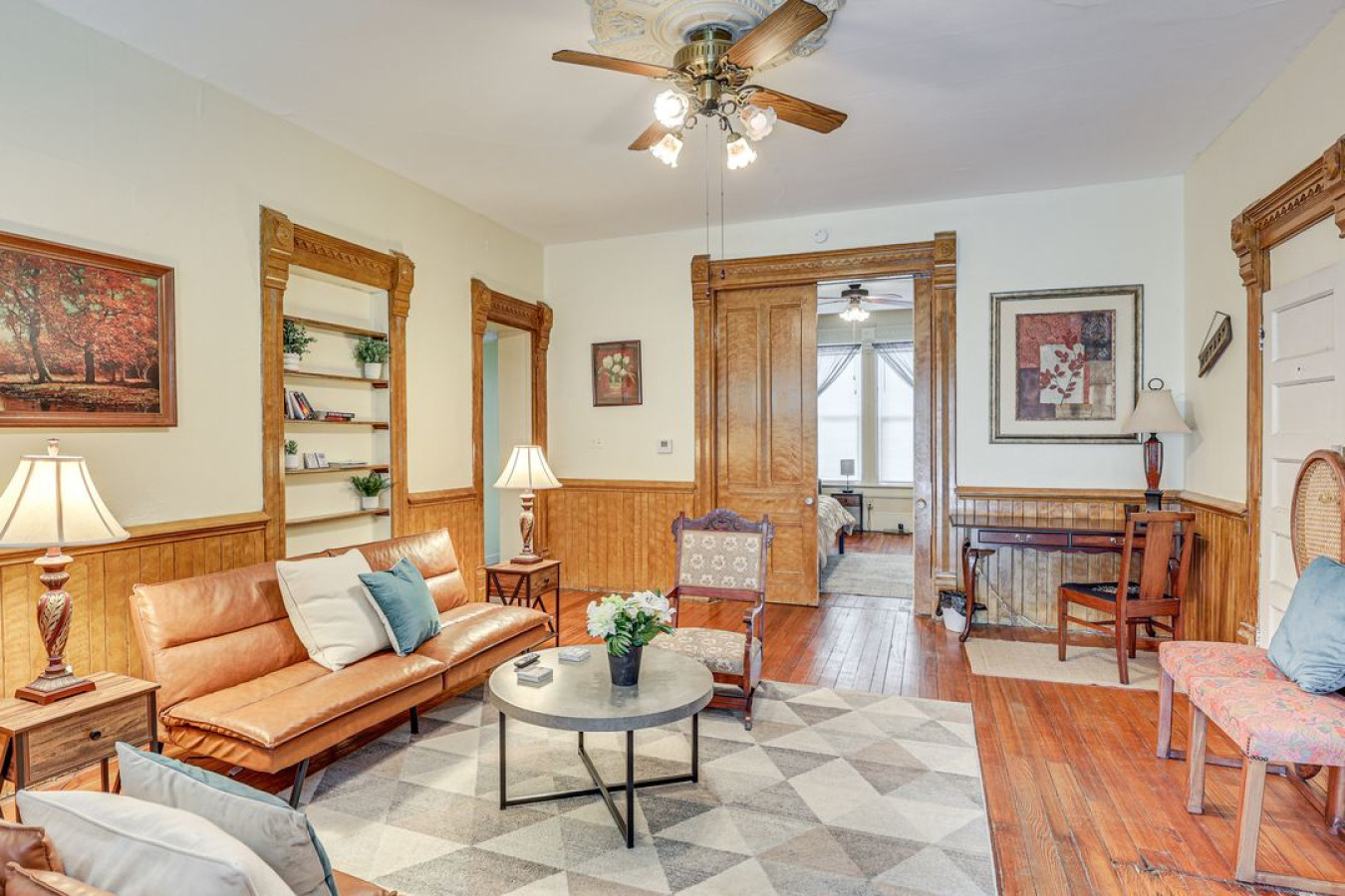 Walk To Medina Square - Historic 1880 Home! - Medina, OH