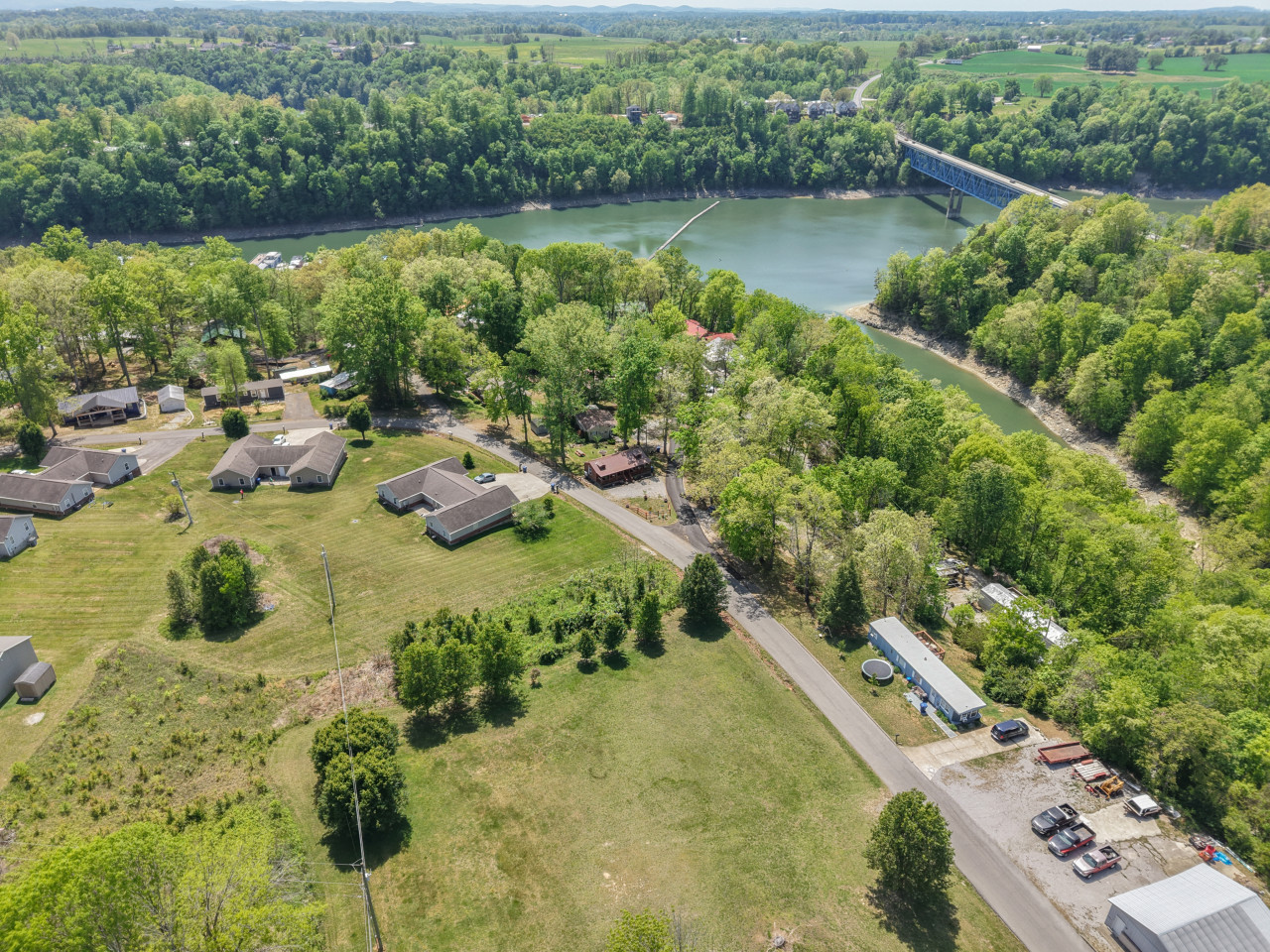 Dual Cabin Retreat With Fire Pits And Boat Parking - Kentucky