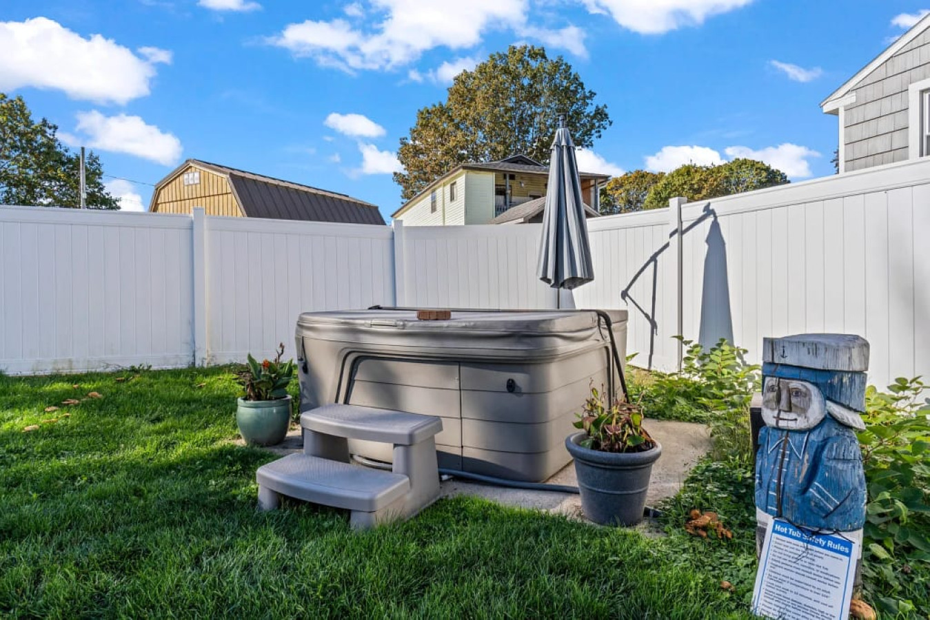 Beach Cottage W Hot Tub & Screened Porch! - Old Orchard Beach