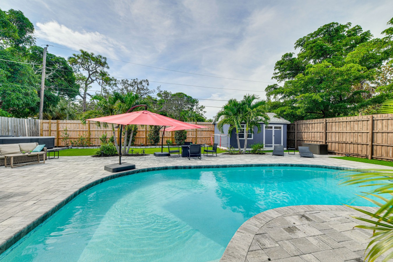 Bradenton Pool Home With Hot Tub And Ev Charger - Bradenton, FL