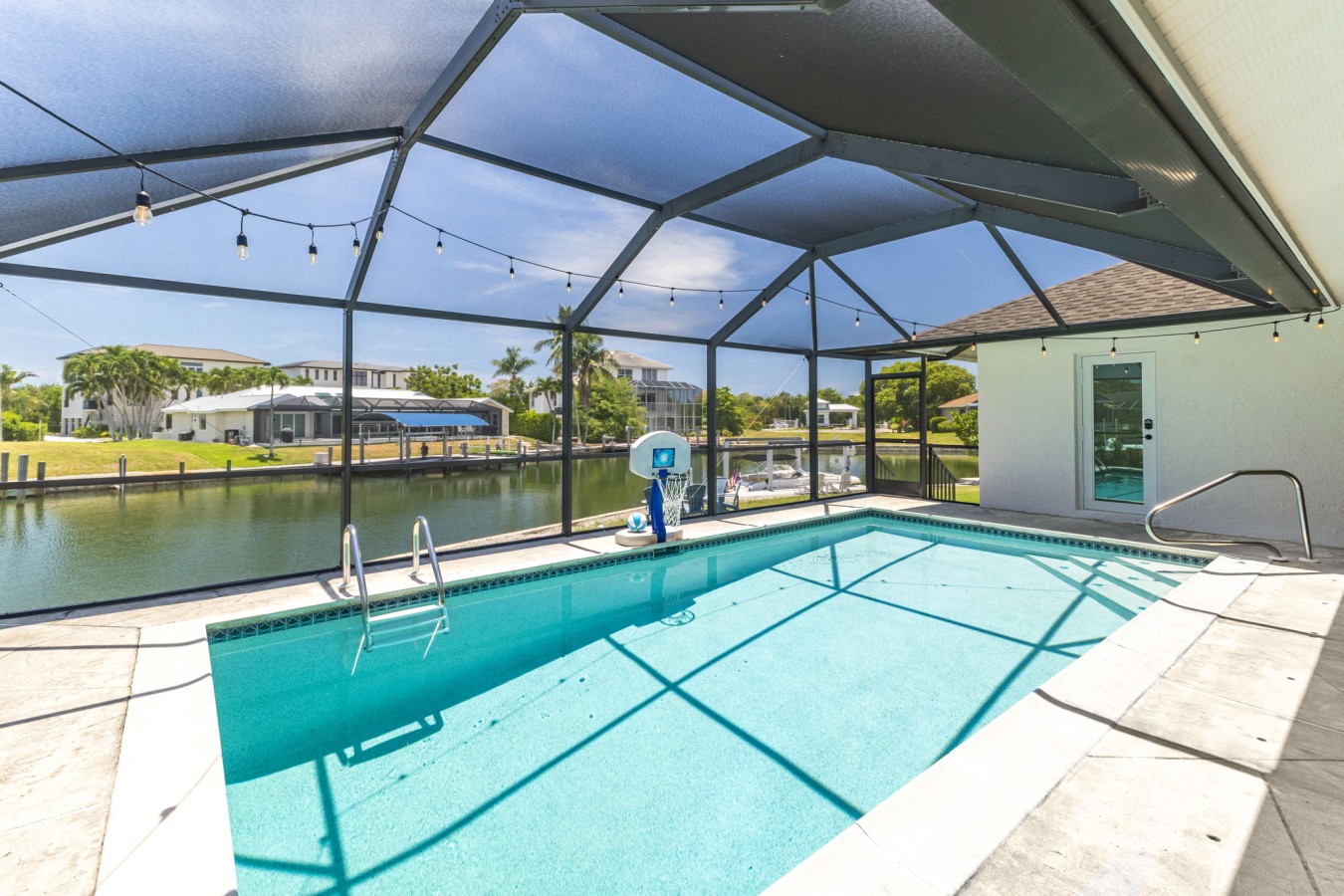 Tigertail Retreat W Pool, Canal & Ocean Sounds - Marco Island, FL