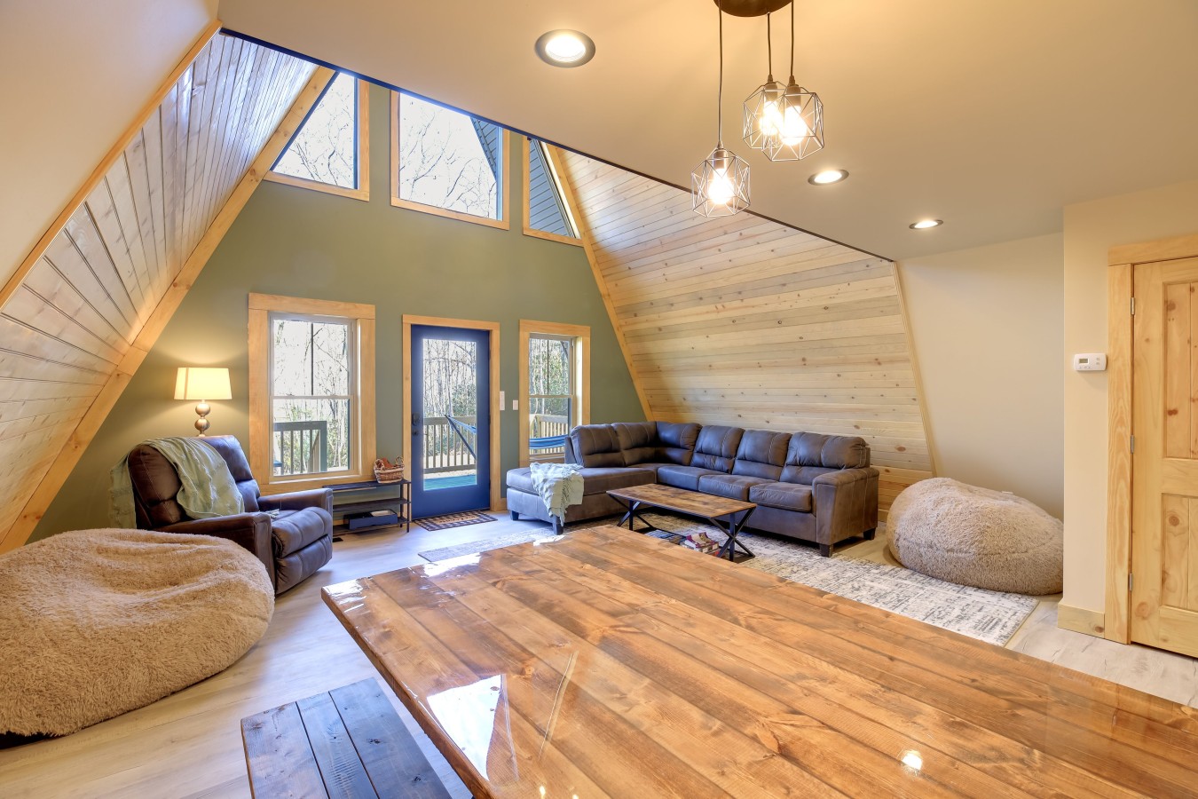 Chimney Rock Chalet W Mountain Views Near Main St - Virginia