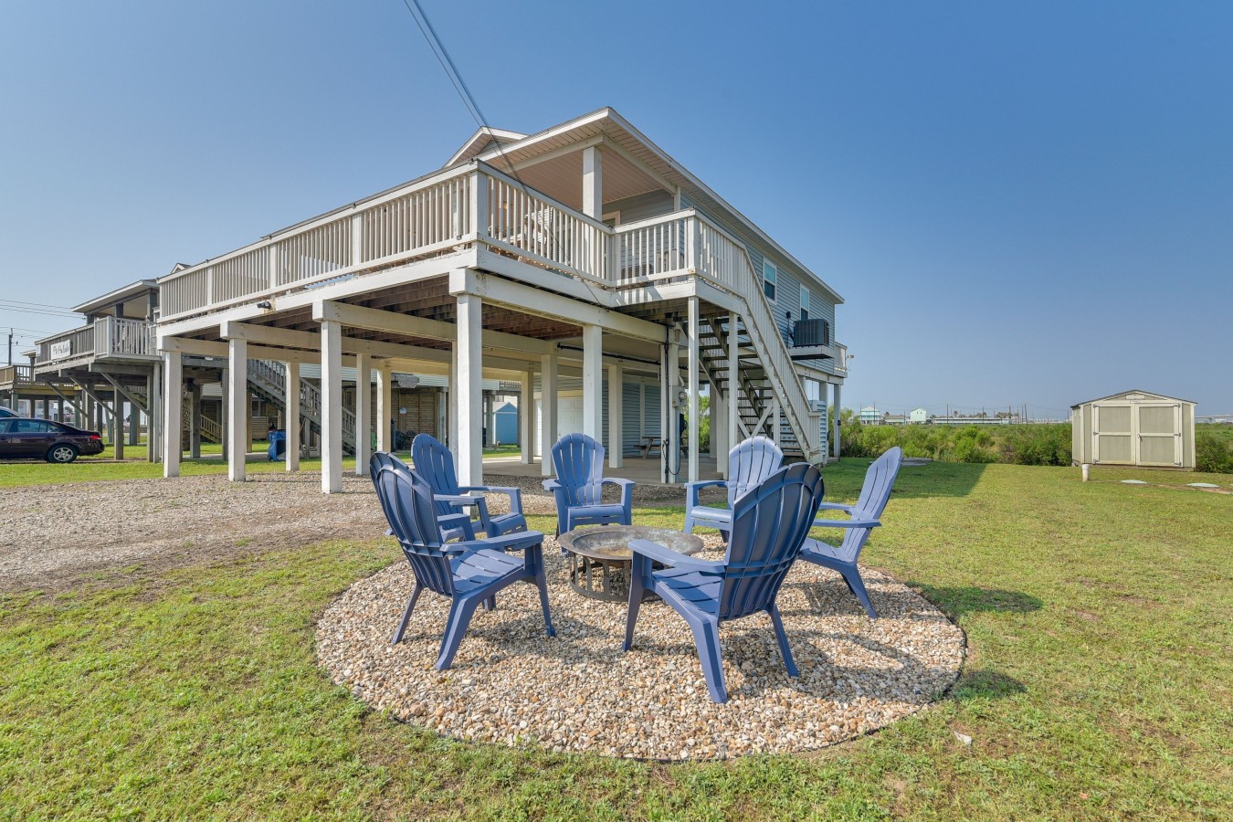Surfside Beach Retreat W Bay Views & Deck - Surfside Beach, TX