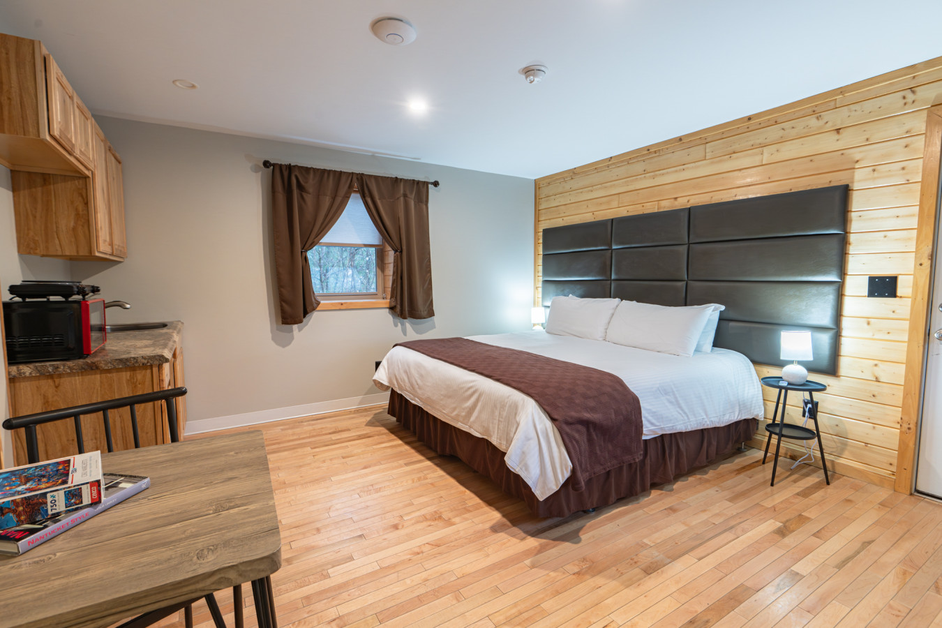Classic King Room Near Lake White Mountains - Littleton, NH