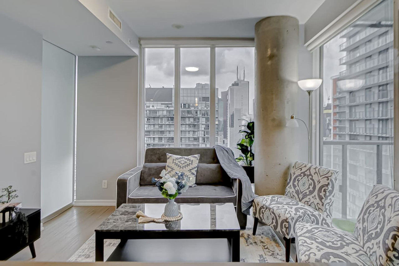 Private Patio And Modern Gym - Stylish Urban Haven - Toronto