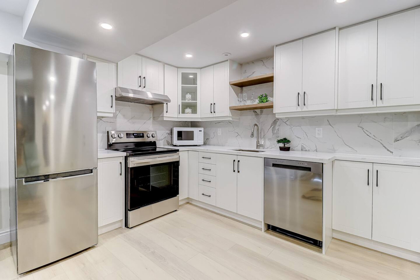 The Cozy Nest – 2br Getaway| Free Parking - Mississauga