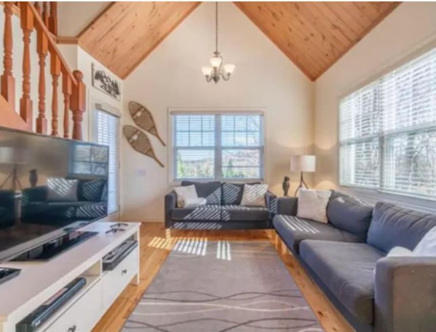 Stunning Golf Course Views And Spacious Patios - Cozy Mountain Haven - Mont-Tremblant