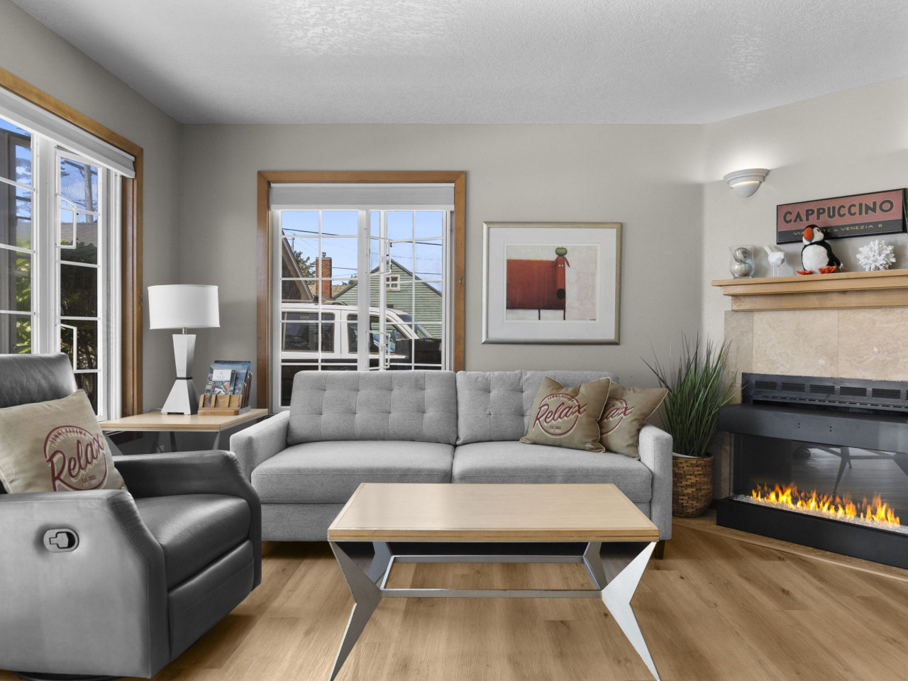 5 Puffins Place: Walk To Beach | Coastal Charm | Dog-friendly - Cannon Beach, OR