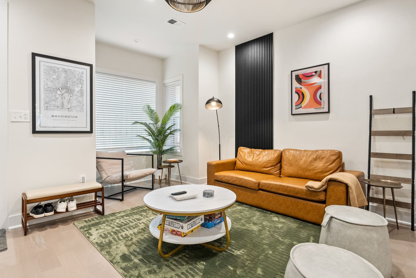 Stylish Design And Modern Amenities - Exquisite Urban Retreat - Washington, DC