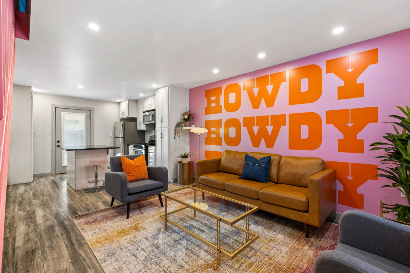 Ladybird Pink Palace Soco Dream Townhome! - Austin, TX