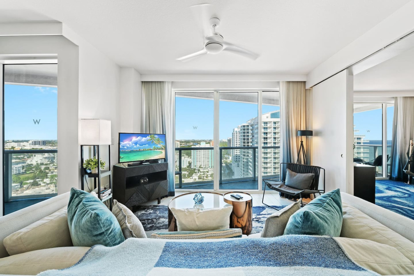 21st Floor 2br At W Residences - Ocean, Intercoastal And City Views - Bahamas
