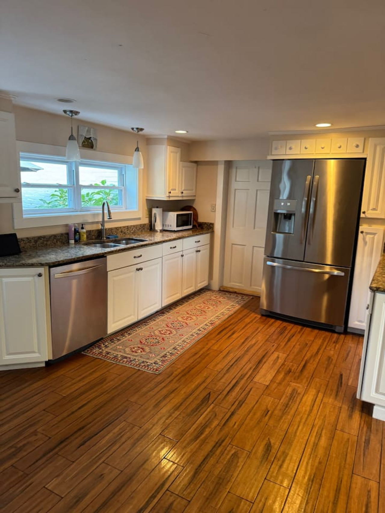 Historic Duplex With Full Kitchens And Living Areas - Charming Retreat - Connecticut