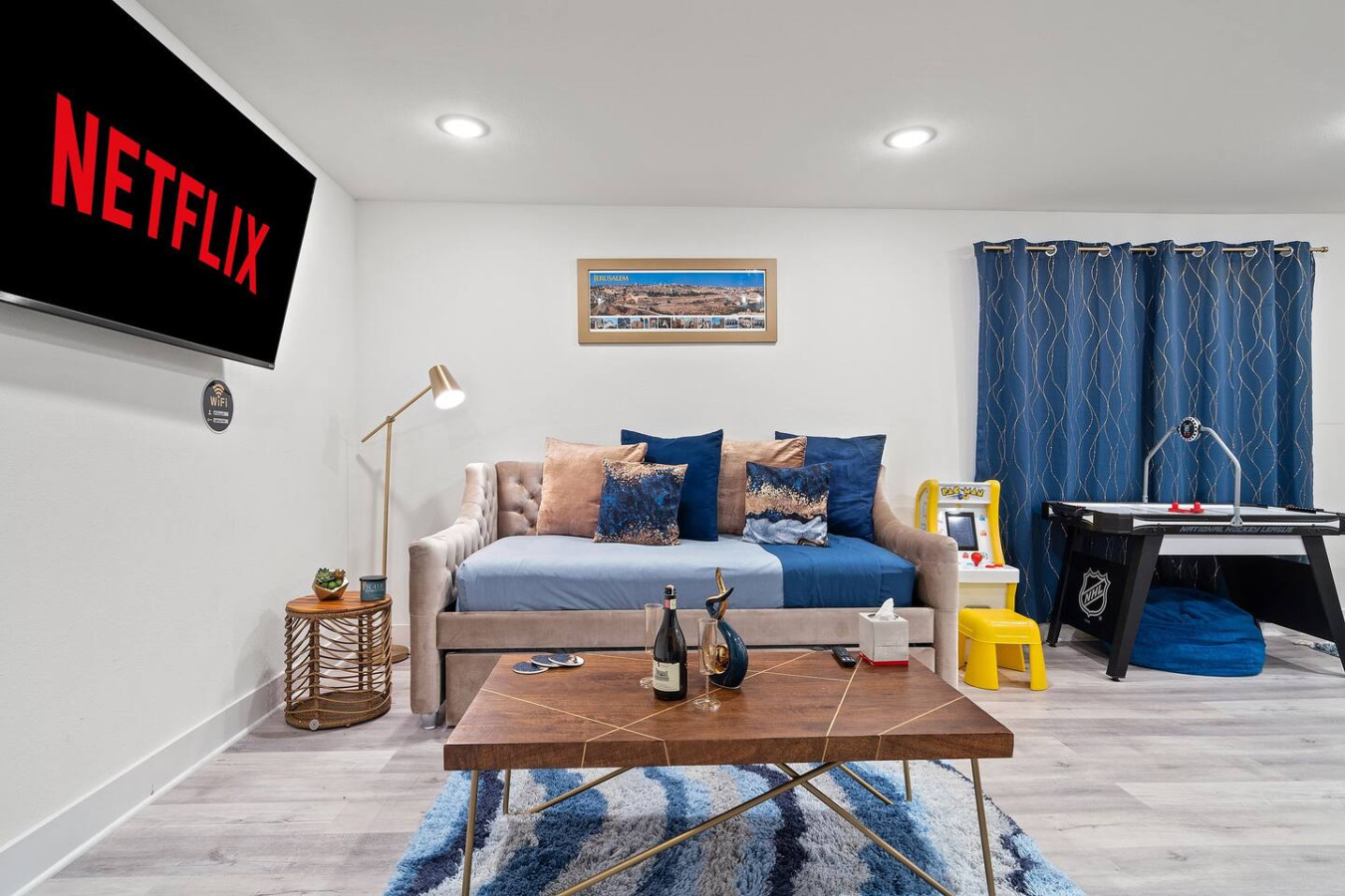 Blue Topaz | Near Art District | Wifi - Dallas