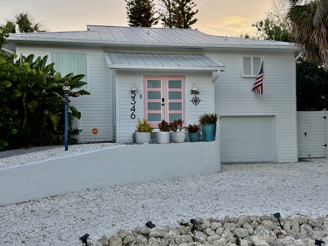 Private Saltwater Pool And Ev Charging Station - Stunning Beach Haven - Siesta Key, FL