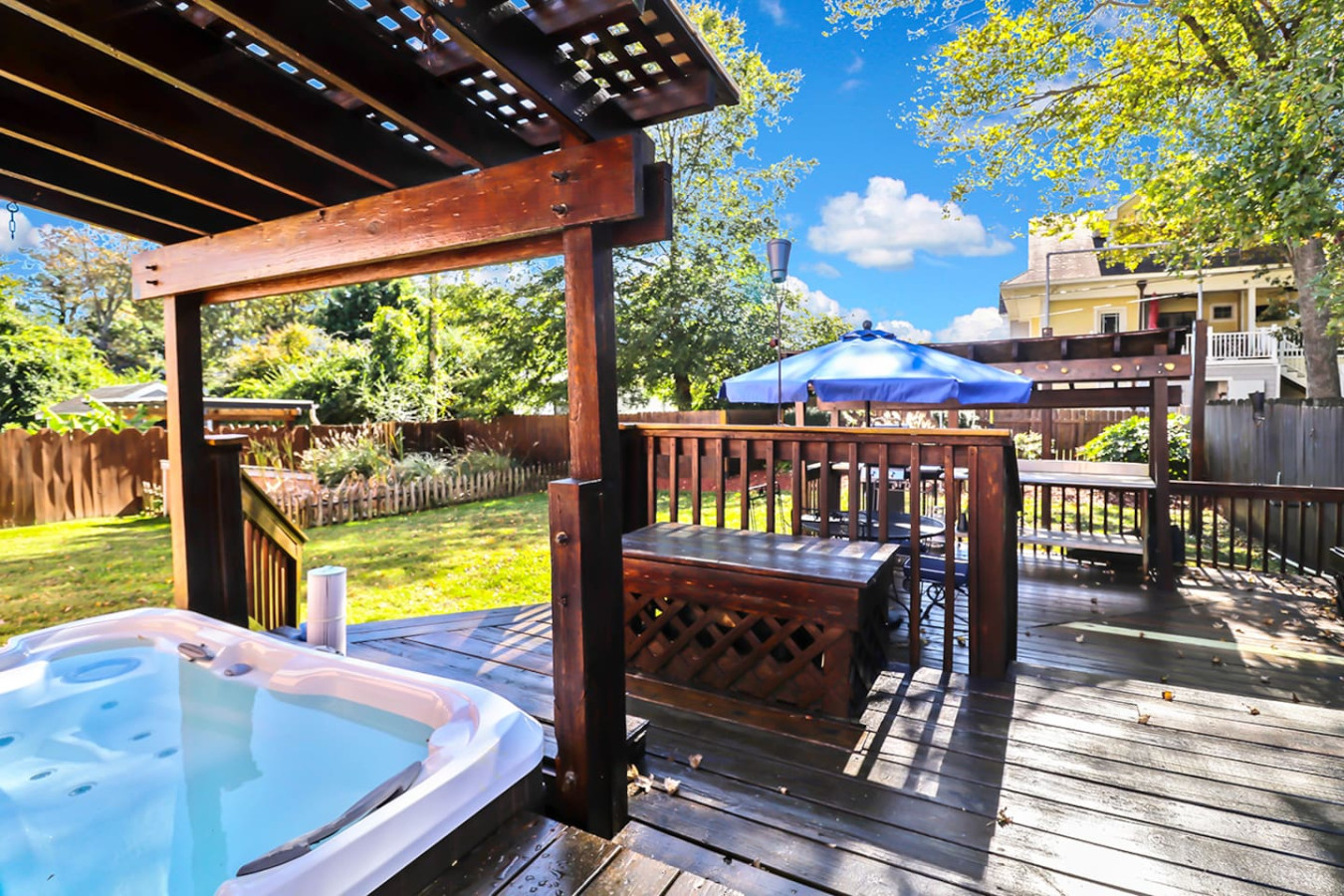 616.a Coastal 1 Br Beachside Stay 6-blocks To Ocean With Hot Tub, Bikes, Outdoor Grilling & Gated Yard - Virginia Beach, VA