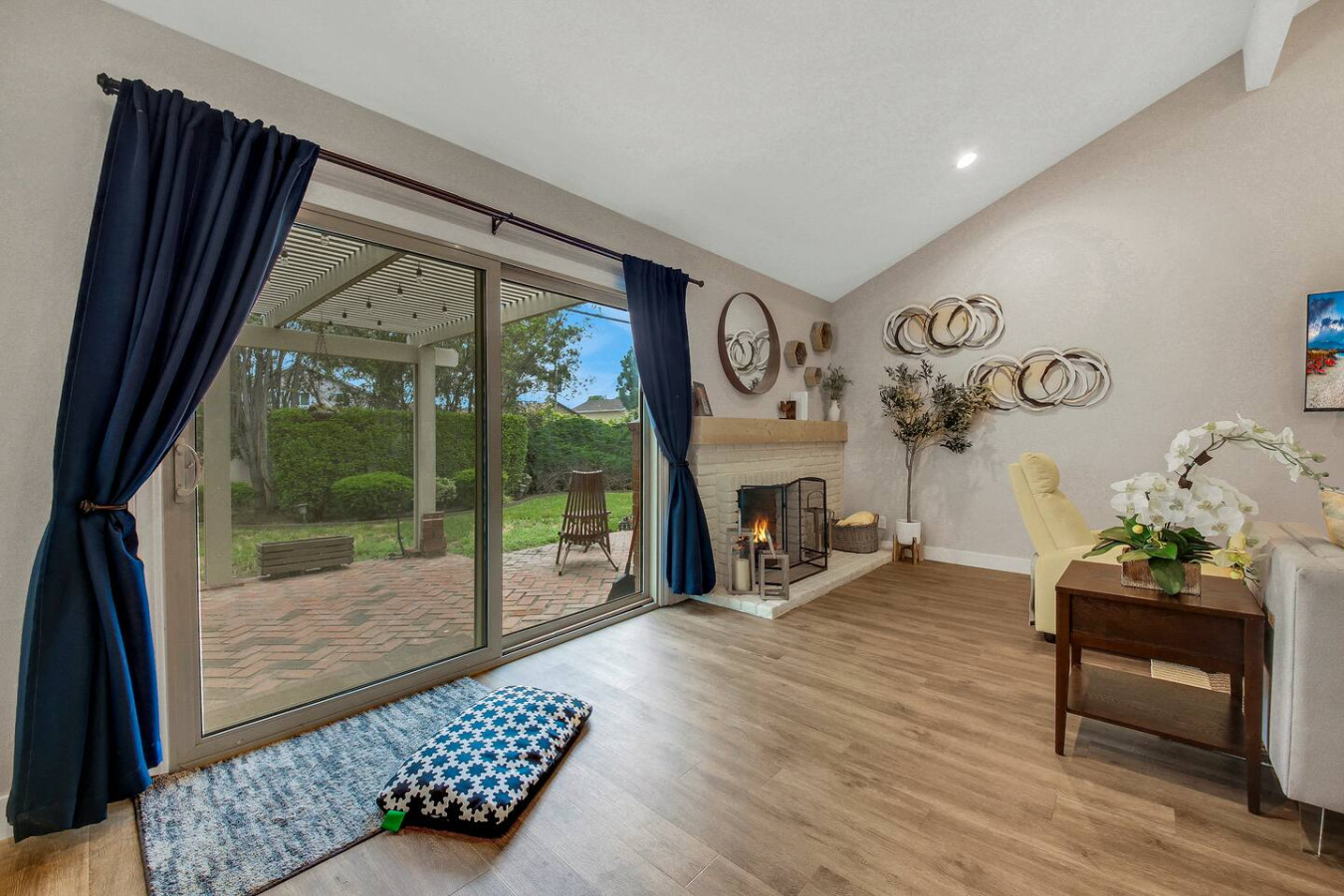 Charming Family Getaway With Smart Tvs - Delightful Coastal Retreat - Santa Ana, CA