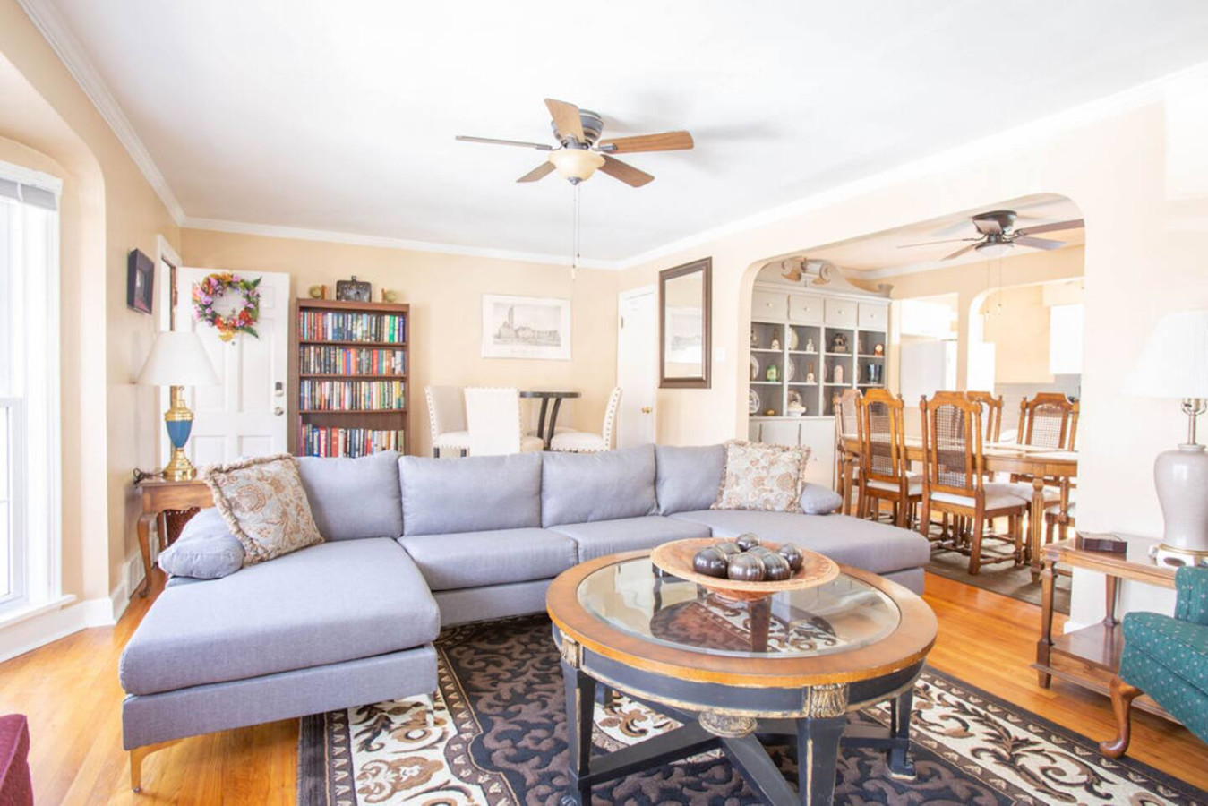 Charming Fenced Patio And Cozy Interior - Delightful St Louis Retreat - St. Louis, MO