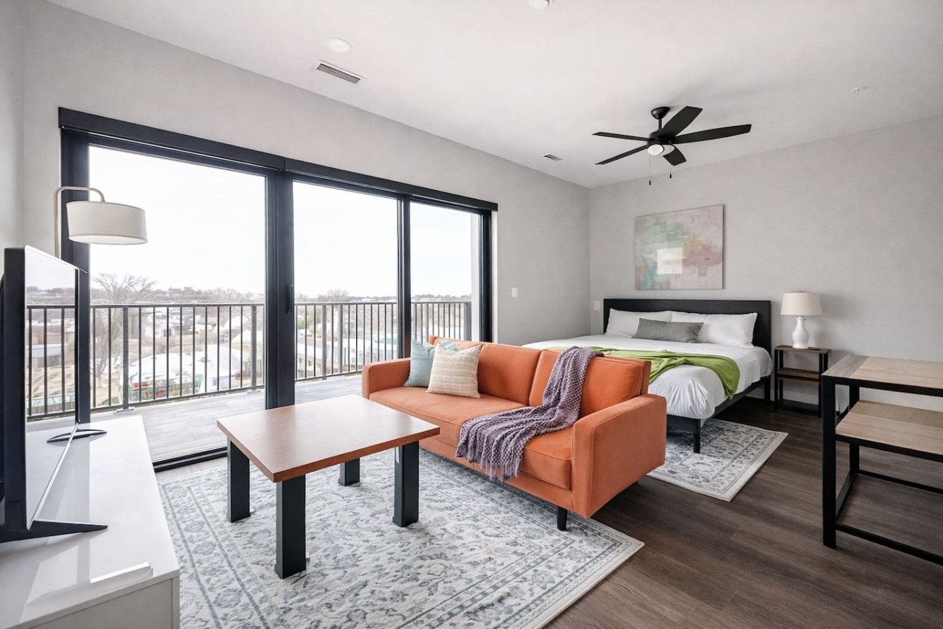 Stylish Midtown Suite|gym + Sauna|walk To Hospitals - Omaha, NE
