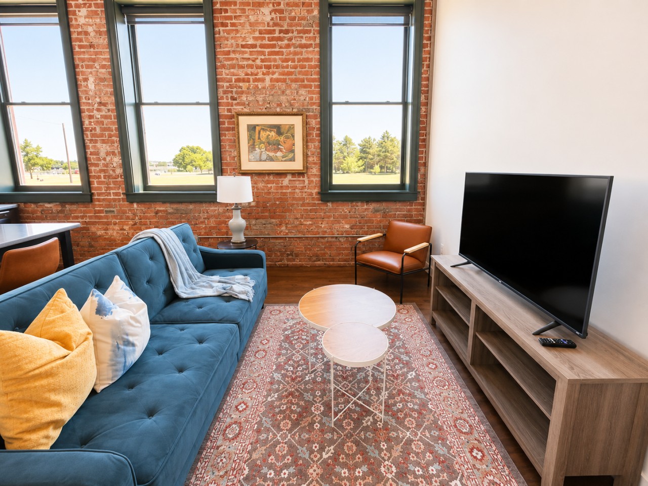 Sleepover | Contemporary 1bd/1ba Loft - Newton - Iowa