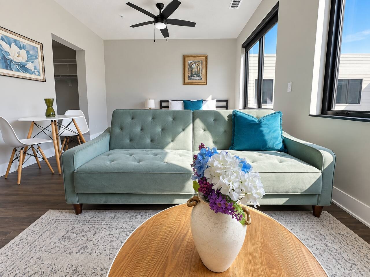 Sleepover | Stunning Studio + Gym/sauna - Omaha - Nebraska