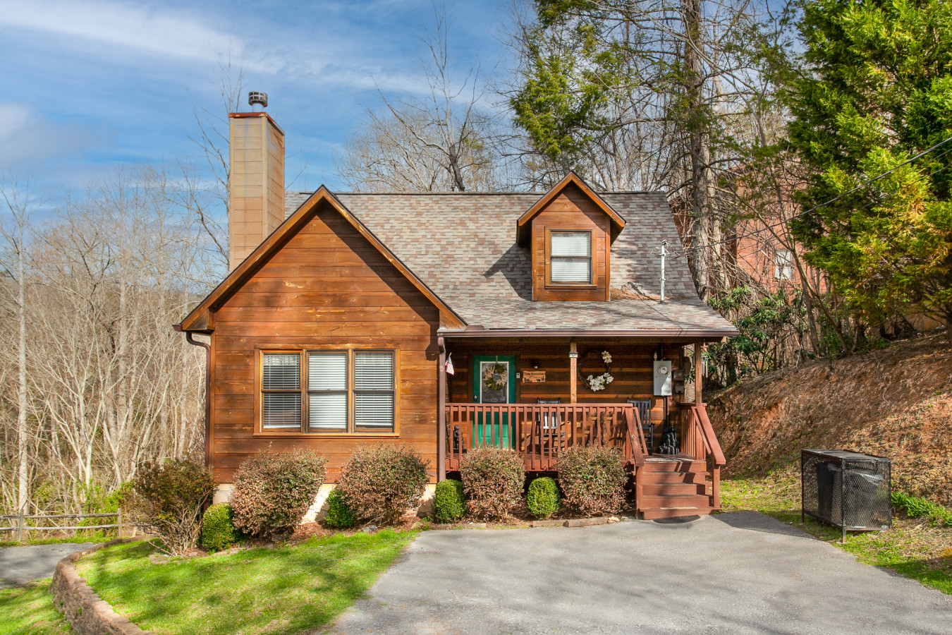 Smoky Mountain Gem | Mtn View, Hot Tub, Grill! - United States