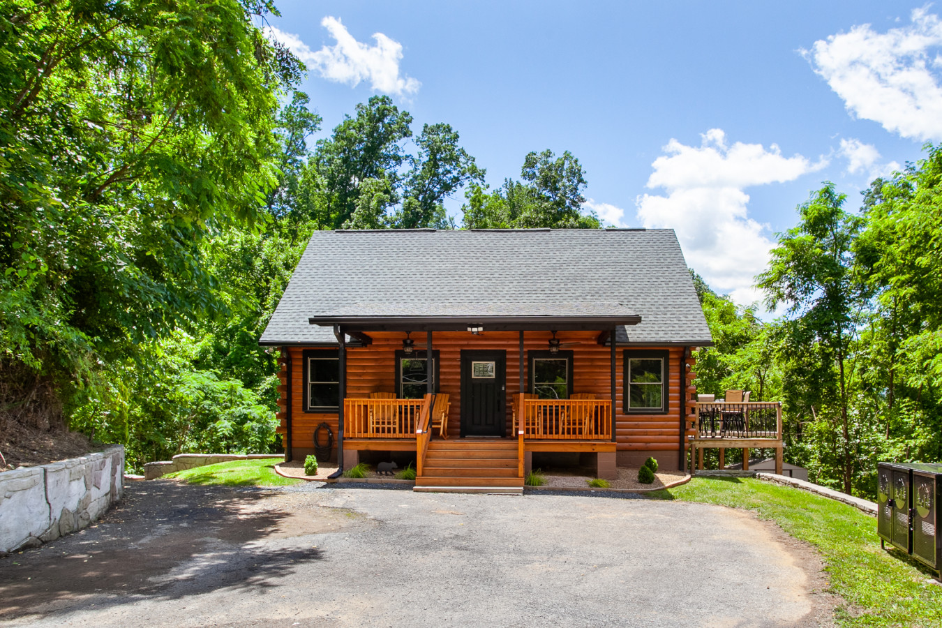 Cloudspire Chalet: Arcade Games & Outdoor Lounge! - Pigeon Forge, TN