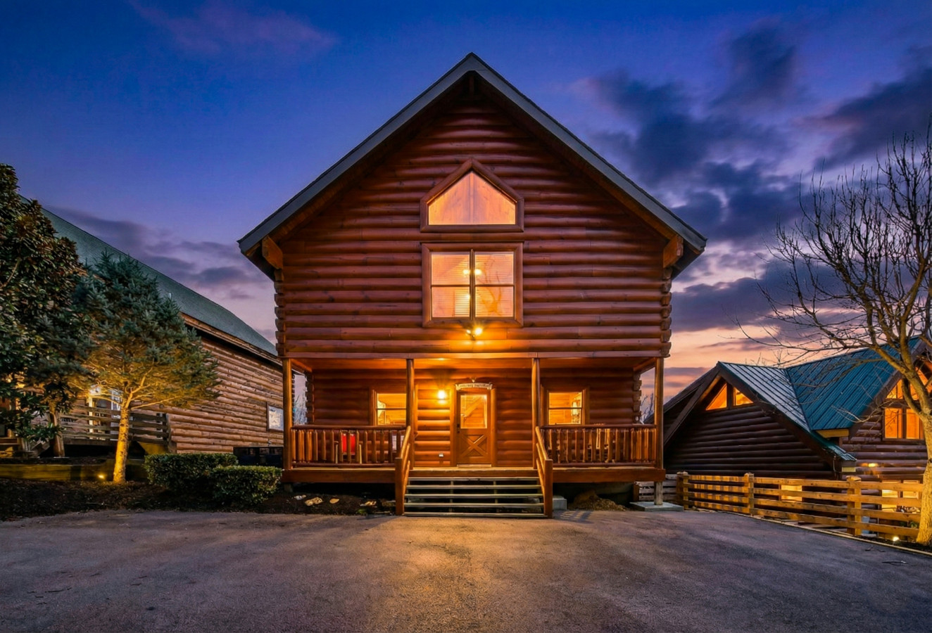 Perfect Cabin In Paradise: Hot Tub, Pool, Games! - Sevierville, TN