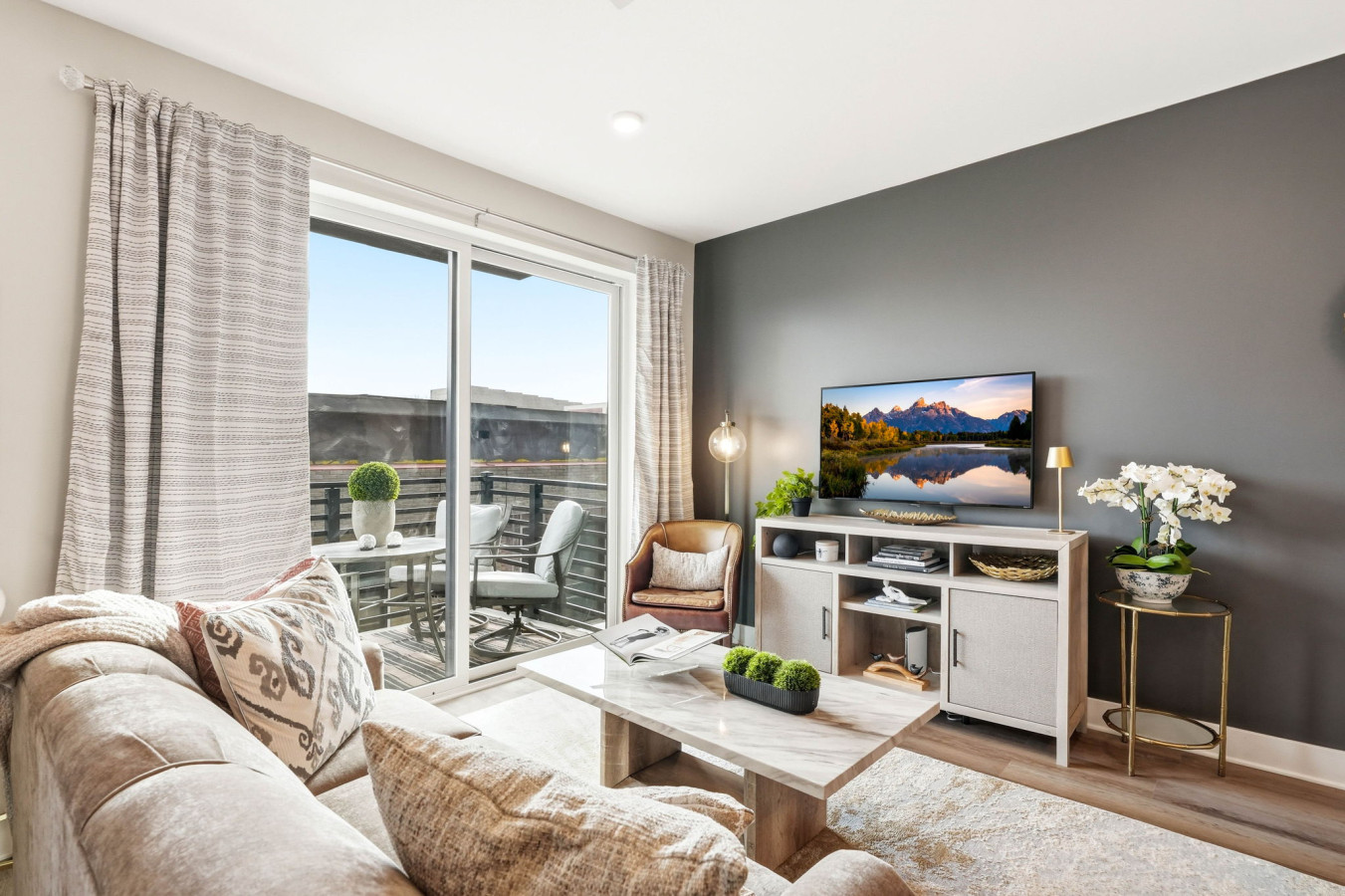Beautiful Condo Downtown Knox - Knoxville, TN