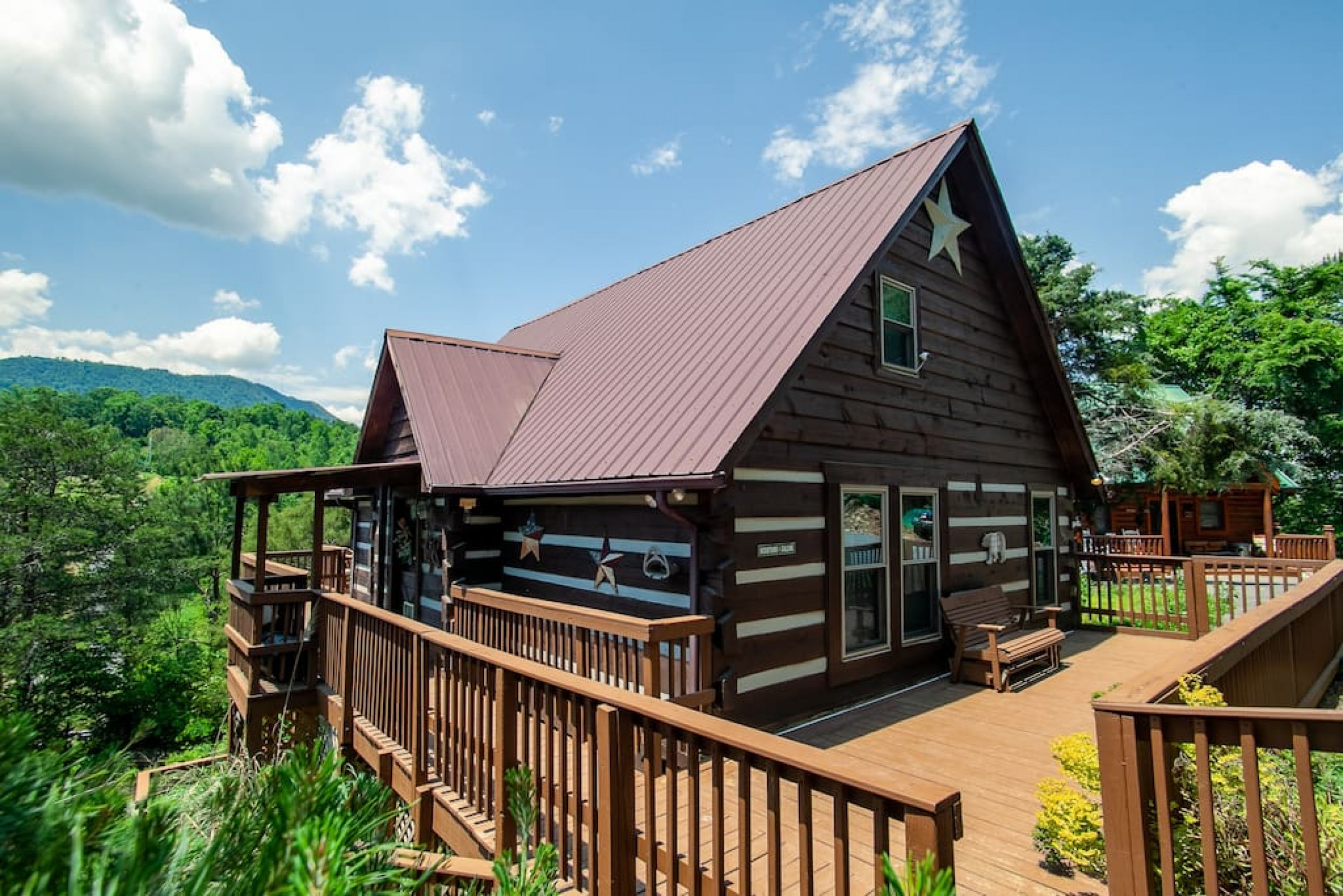 Bear Claw Cove - Hot Tub, Fireplace, View - Sevierville, TN