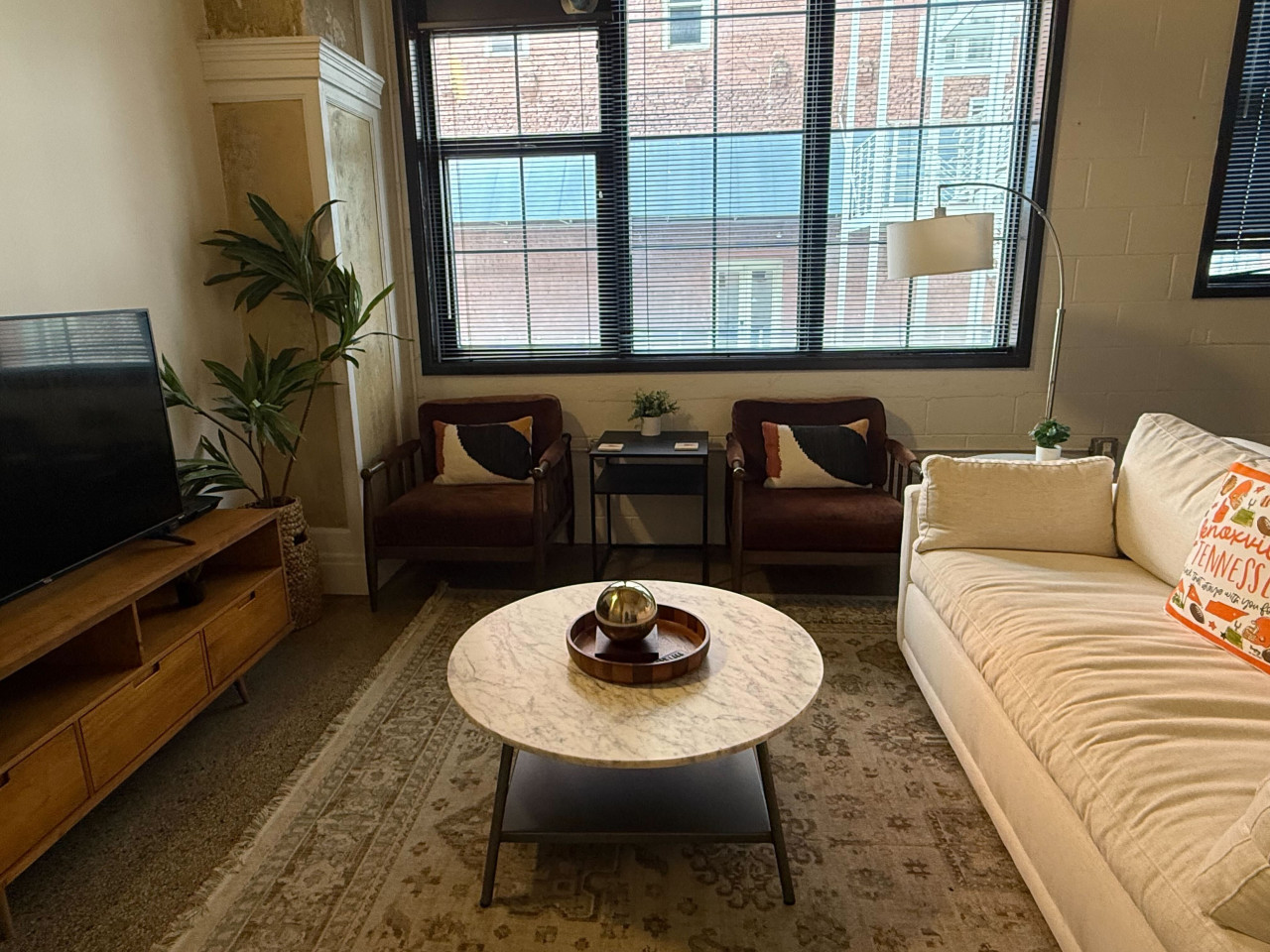 Modern Downtown Loft - 1 Mile To Ut - Knoxville, TN
