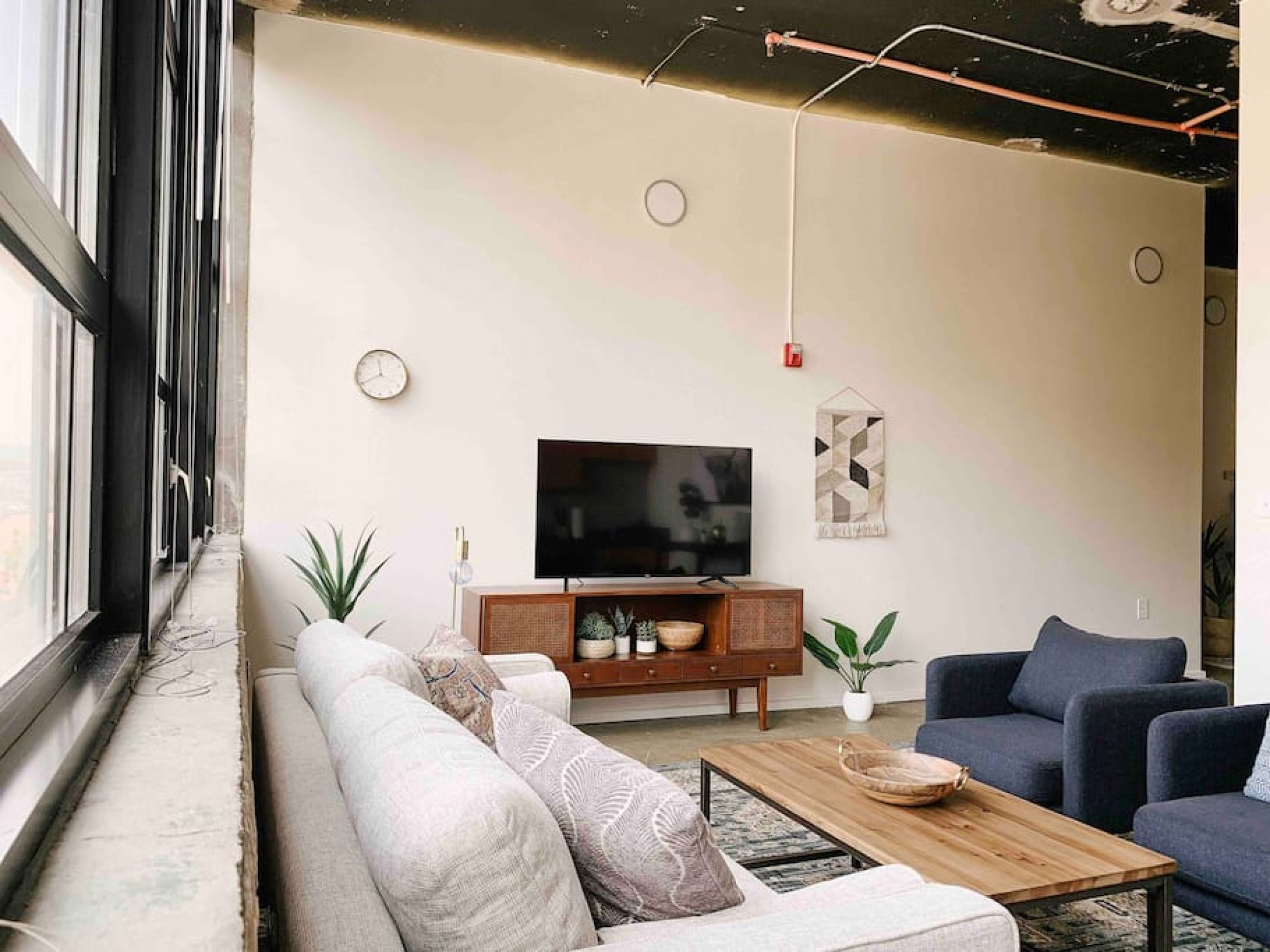 Sunny Loft W/ View Of Gay St - Knoxville, TN