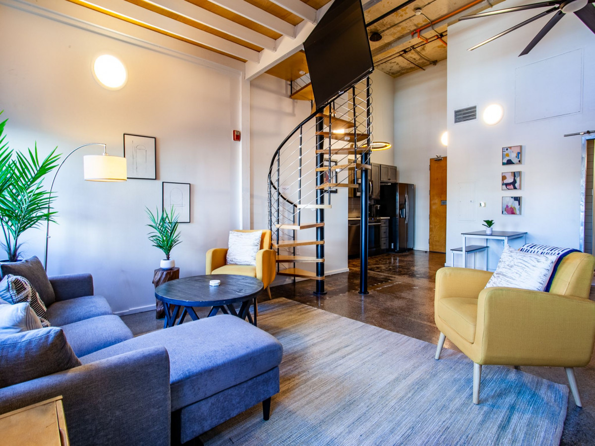 Sterchi Lofts Getaway - Downtown Knoxville - Knoxville, TN