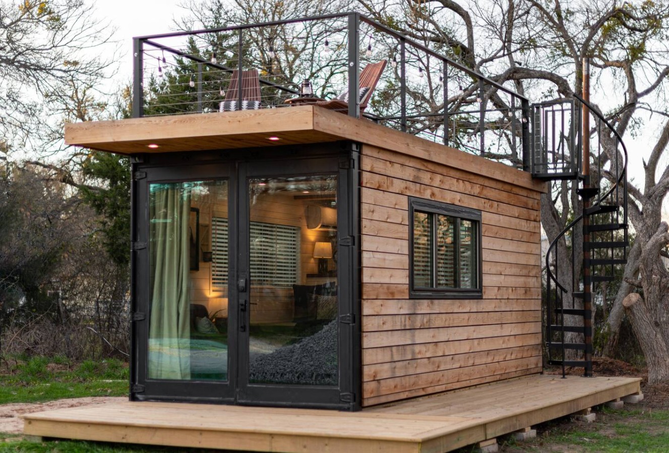 Cozy Tiny Container Home-the Outwest - Waco, TX