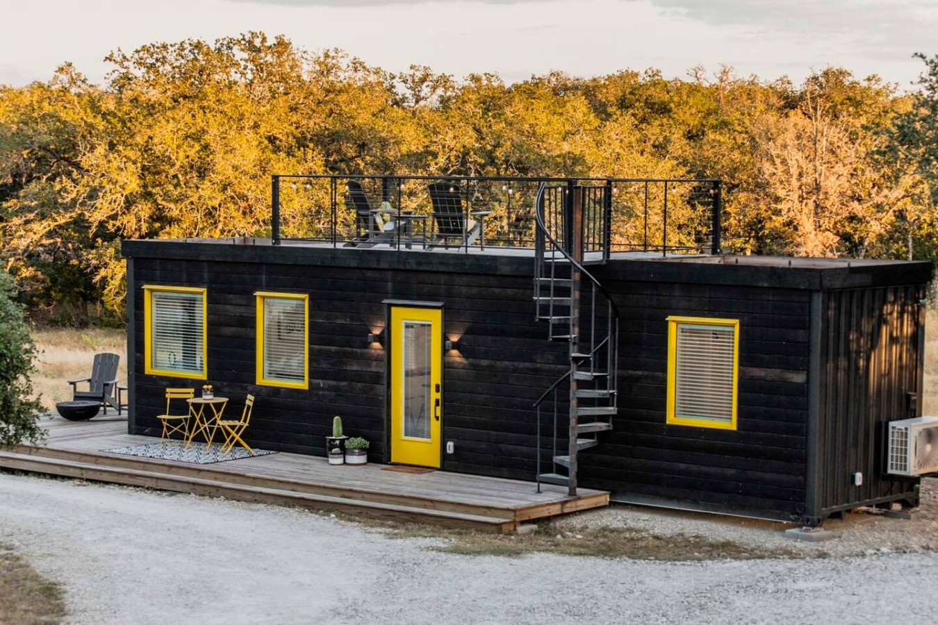 New! The Yellow Beacon-luxury Shipping Container - Fredericksburg