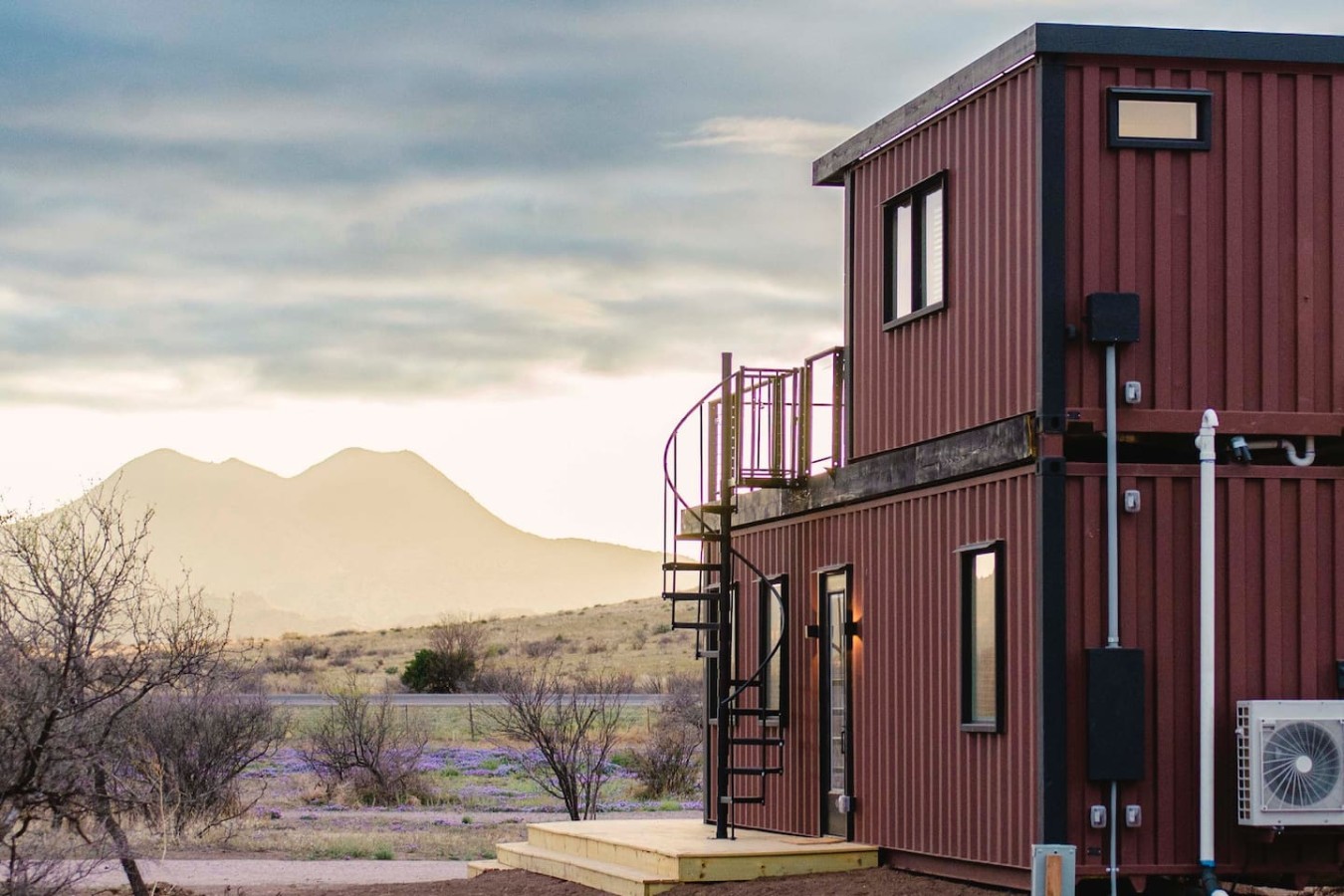 The Stardust Stunning Container Home - Alpine, TX