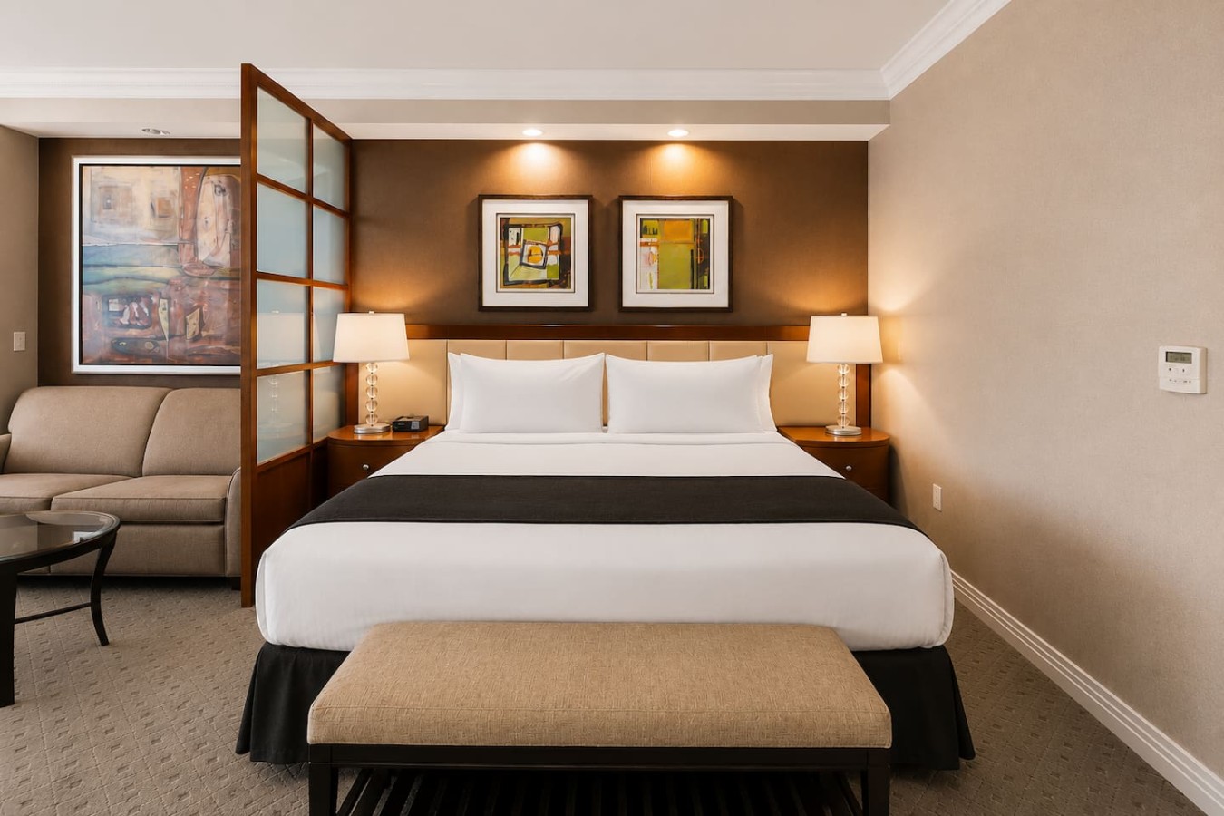 Signature Studio | No Resort Fee & Pool - Henderson, NV