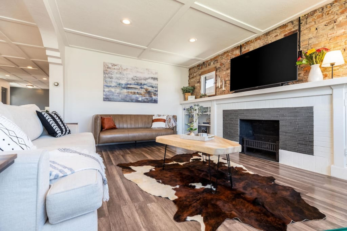 Stylish Amenities And Dedicated Workspace - Charming Cottage Retreat - Salt Lake City, UT