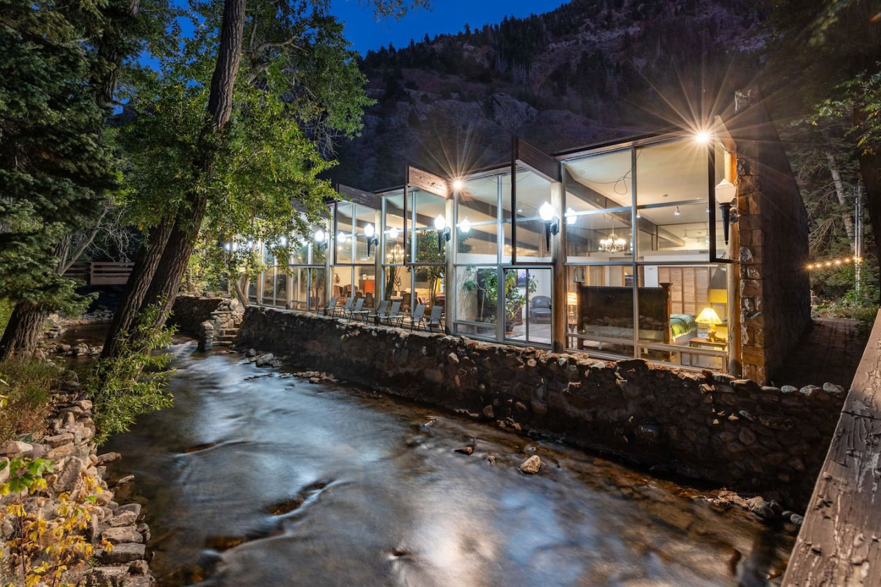 Private Hot Tub And Pool Table Retreat - Breathtaking Historic Lodge - Snowbird, UT